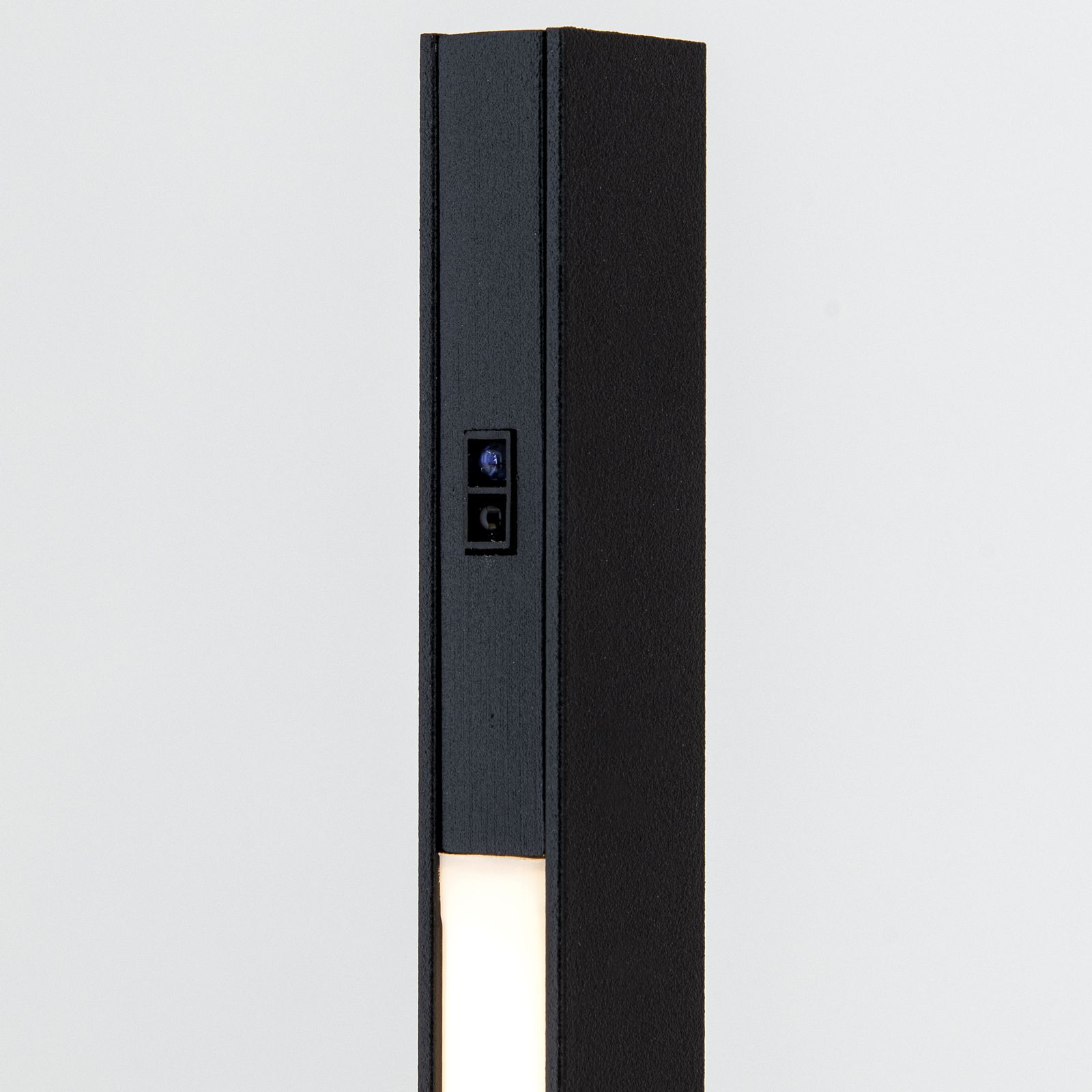 ZATEMNILNA TOUCH STOJEČA LED SVETILKA SOJLE 1570 mm 26W 3000K | Spletna ...